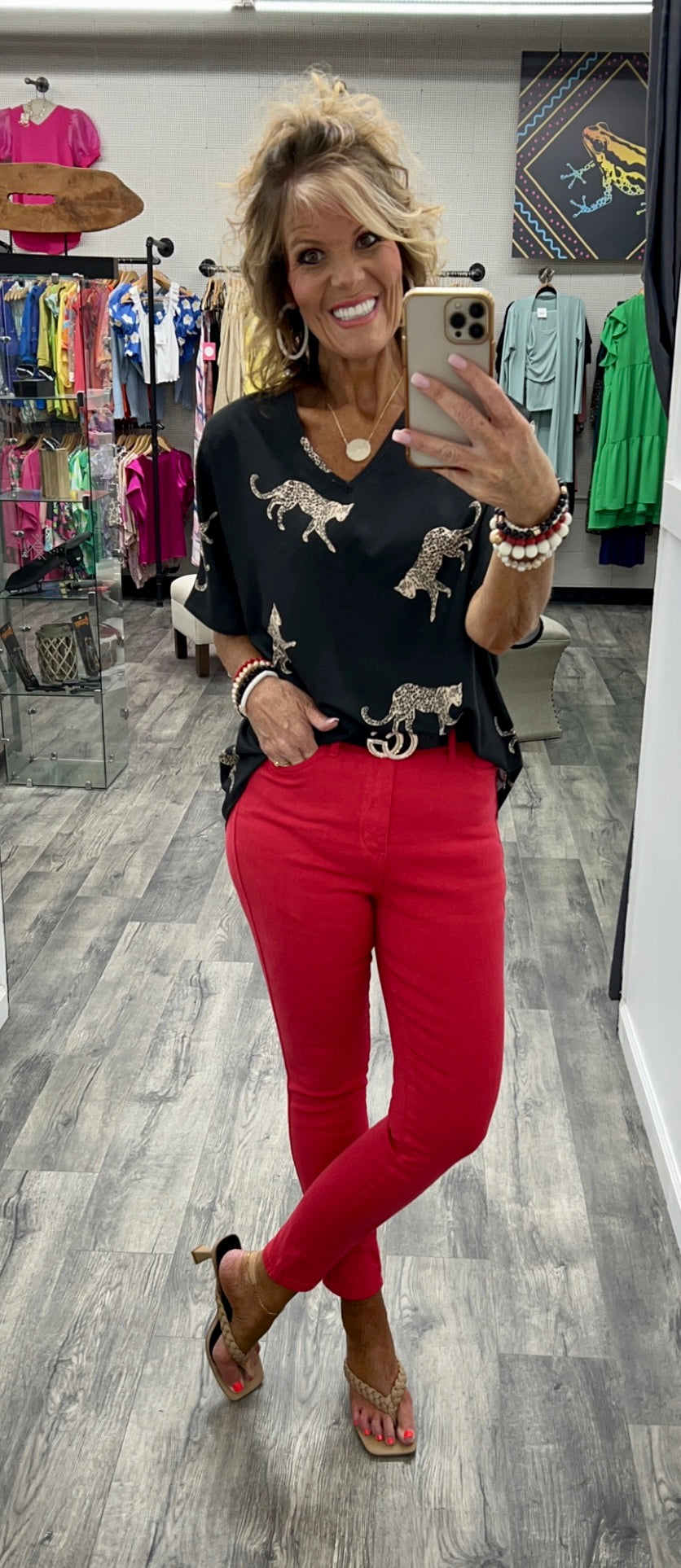 Riley Top- black cheetah – BennysBoutique